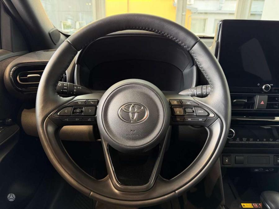 Zaļš Toyota Yaris Cross 2025 Šauļi, ar dzinēja tilpumu 1.49 L un nobraukumu 6 tūkst. km par 29500 €, foto 13 vietnē AUTOMOTO.COM.LV