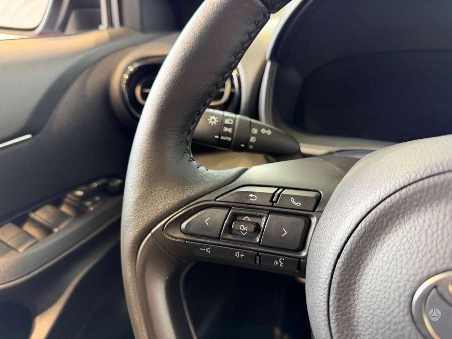 Zaļš Toyota Yaris Cross 2025 Šauļi, ar dzinēja tilpumu 1.49 L un nobraukumu 6 tūkst. km par 29500 €, foto 18 vietnē AUTOMOTO.COM.LV