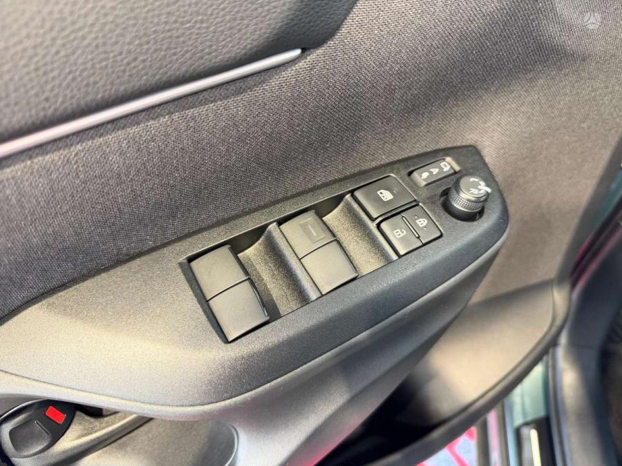 Zaļš Toyota Yaris Cross 2025 Šauļi, ar dzinēja tilpumu 1.49 L un nobraukumu 6 tūkst. km par 29500 €, foto 20 vietnē AUTOMOTO.COM.LV