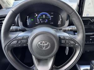 Green Toyota Yaris Cross 2025 in Vilnius, with an engine capacity of 1.50 L and mileage of 12 thousand km for 22950 €, photo 18 on AUTOMOTO.COM.LV