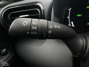 Green Toyota Yaris Cross 2025 in Avizieniai, with an engine capacity of 1.50 L and mileage of 12 thousand km for 22950 €, photo 15 on AUTOMOTO.COM.LV