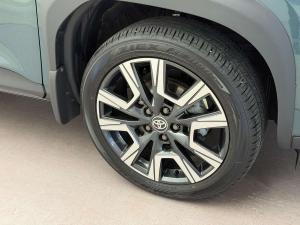 Зеленый Тойота Yaris Cross 2025 в Паневежис, объемом двигателя 1.49 л и пробегом 9 тыс. км за 28990 €, фото 37 на AUTOMOTO.COM.LV