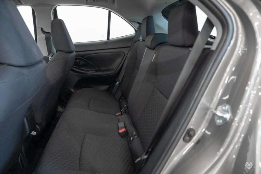 Green Toyota Yaris Cross 2025 in Vilnius, with an engine capacity of 1.50 L and mileage of 41 thousand km for 23900 €, photo 19 on AUTOMOTO.COM.LV
