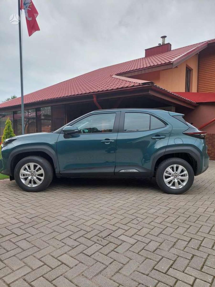 Зеленый Тойота Yaris Cross 2026 в Клайпеда, объемом двигателя 1.49 л и пробегом 0 тыс. км за 24850 €, фото 4 на AUTOMOTO.COM.LV