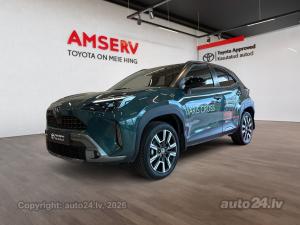 Zaļš Toyota Yaris Cross 2026 Pērnava, ar dzinēja tilpumu 1.50 L un nobraukumu 3 tūkst. km par 31490 €, foto  vietnē AUTOMOTO.COM.LV