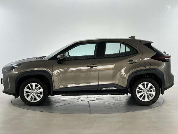 Zaļš Toyota Yaris Cross 2022 Viļņa, ar dzinēja tilpumu 1.49 L un nobraukumu 85 tūkst. km par 17900 €, foto 3 vietnē AUTOMOTO.COM.LV