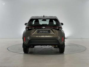 Зеленый Тойота Yaris Cross 2022 в Вильнюс, объемом двигателя 1.49 л и пробегом 85 тыс. км за 17900 €, фото 5 на AUTOMOTO.COM.LV