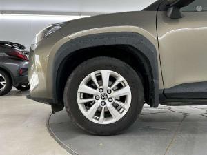 Зеленый Тойота Yaris Cross 2022 в Вильнюс, объемом двигателя 1.49 л и пробегом 85 тыс. км за 17900 €, фото 16 на AUTOMOTO.COM.LV