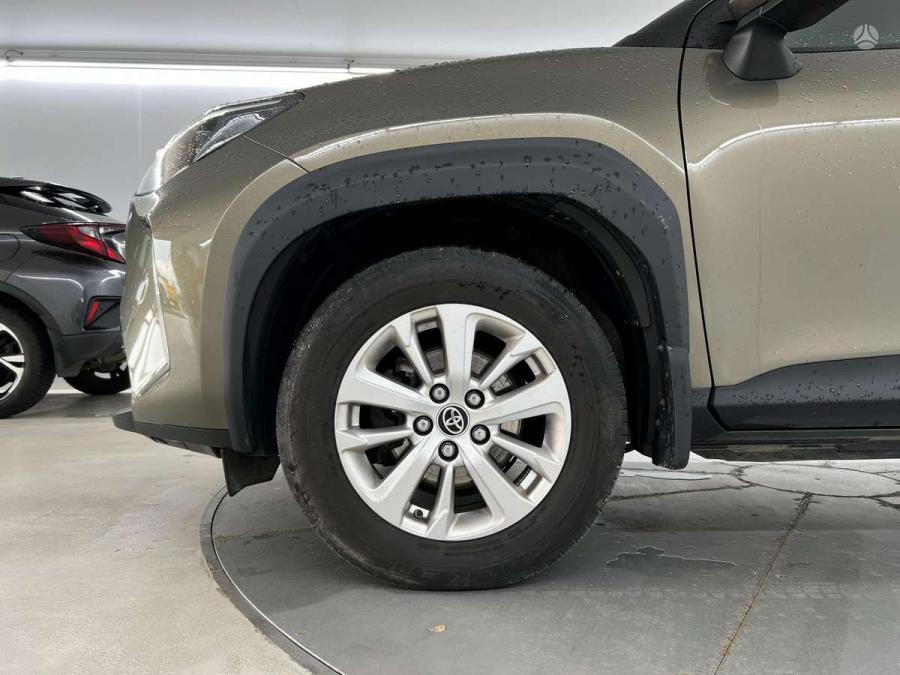 Зеленый Тойота Yaris Cross 2022 в Вильнюс, объемом двигателя 1.49 л и пробегом 85 тыс. км за 17900 €, фото 16 на AUTOMOTO.COM.LV