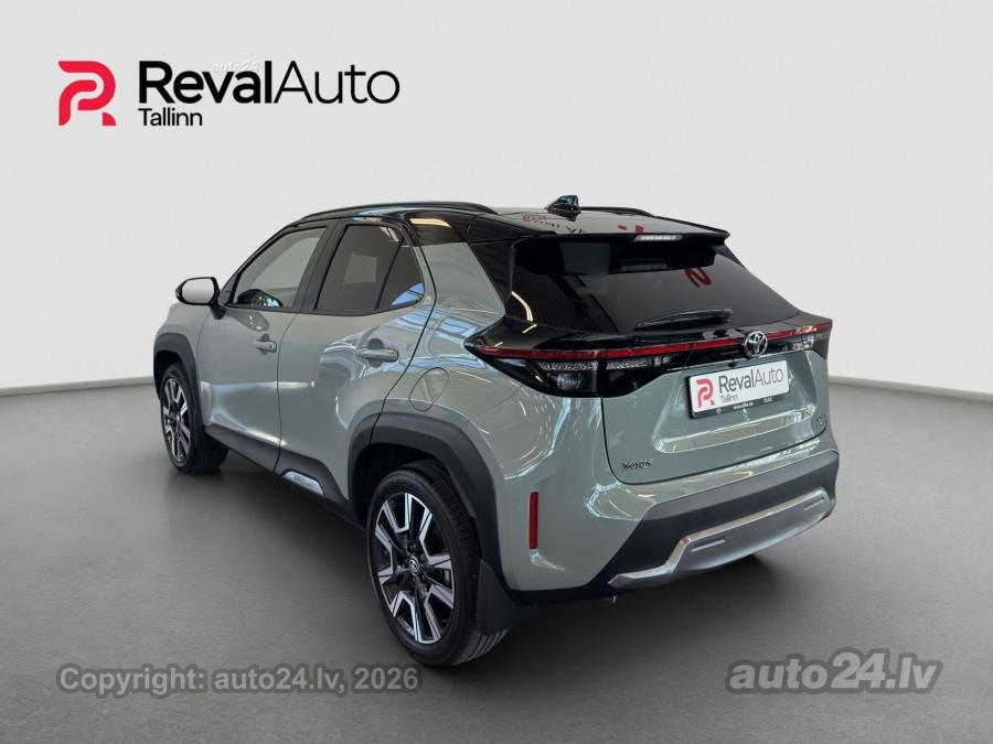 Zaļš Toyota Yaris Cross 2024 Tallina, ar dzinēja tilpumu 1.50 L un nobraukumu 24 tūkst. km par 26900 €, foto 5 vietnē AUTOMOTO.COM.LV