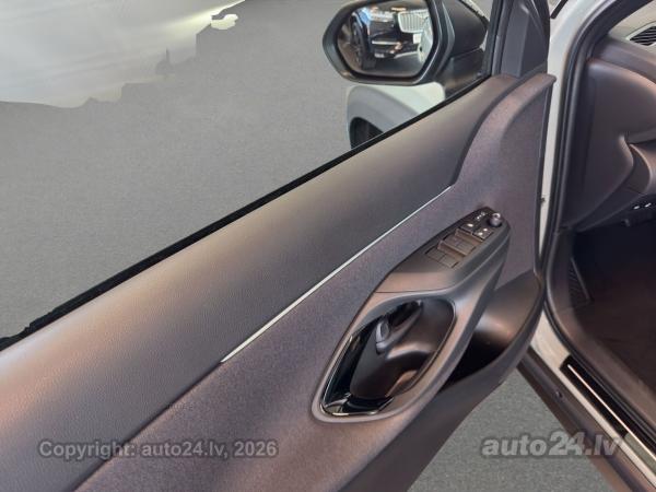 Зеленый Тойота Yaris Cross 2024 в Таллин, объемом двигателя 1.50 л и пробегом 24 тыс. км за 26900 €, фото 7 на AUTOMOTO.COM.LV