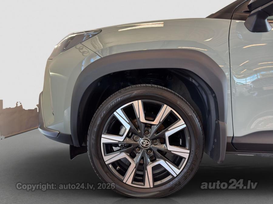 Zaļš Toyota Yaris Cross 2024 Tallina, ar dzinēja tilpumu 1.50 L un nobraukumu 24 tūkst. km par 26900 €, foto 11 vietnē AUTOMOTO.COM.LV