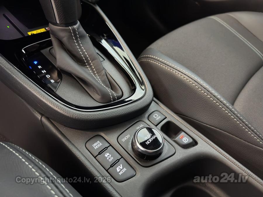 Zaļš Toyota Yaris Cross 2024 Tallina, ar dzinēja tilpumu 1.50 L un nobraukumu 24 tūkst. km par 26900 €, foto 14 vietnē AUTOMOTO.COM.LV
