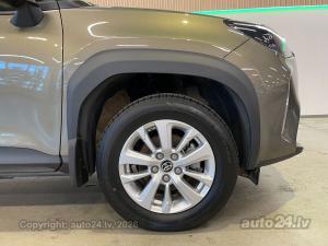 Зеленый Тойота Yaris Cross 2025 в Таллин, объемом двигателя 1.50 л и пробегом 45 тыс. км за 23990 €, фото 6 на AUTOMOTO.COM.LV