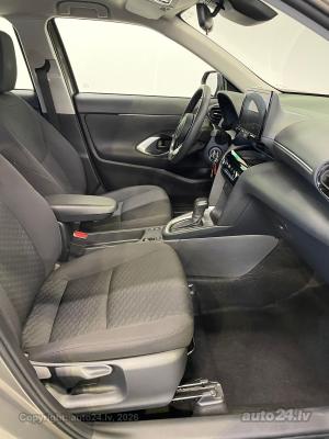 Зеленый Тойота Yaris Cross 2025 в Таллин, объемом двигателя 1.50 л и пробегом 45 тыс. км за 23990 €, фото 10 на AUTOMOTO.COM.LV