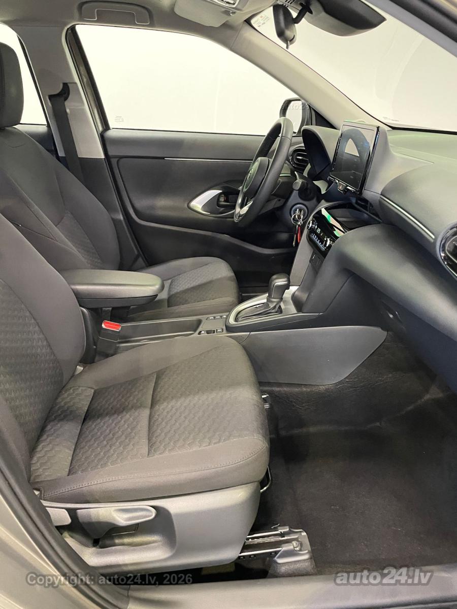 Зеленый Тойота Yaris Cross 2025 в Таллин, объемом двигателя 1.50 л и пробегом 45 тыс. км за 23990 €, фото 10 на AUTOMOTO.COM.LV