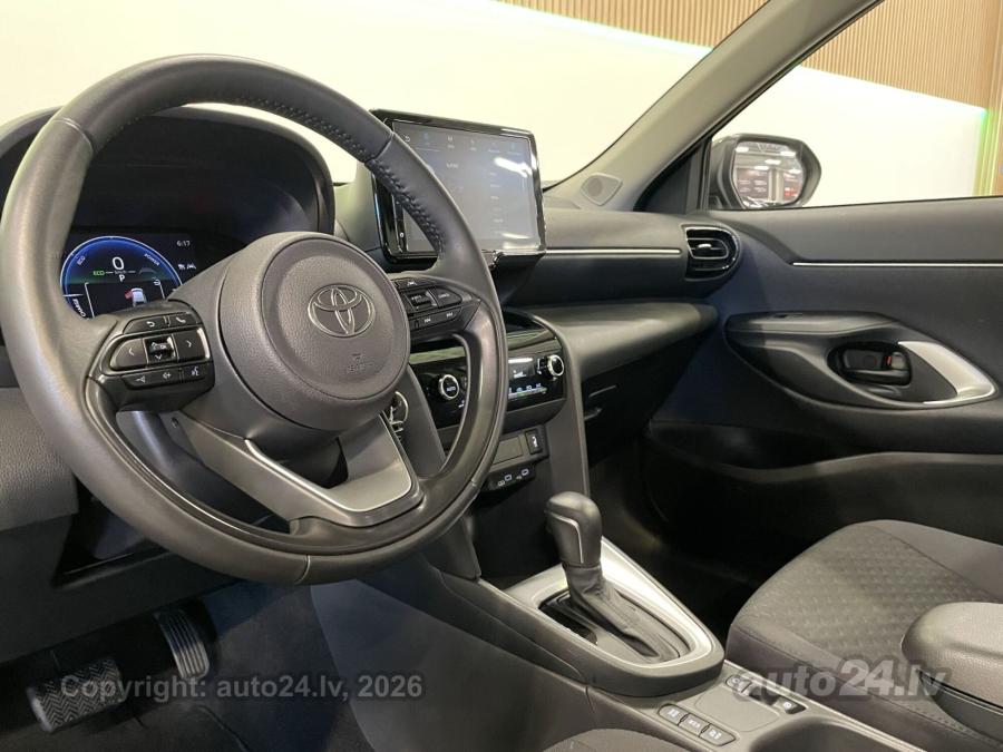 Зеленый Тойота Yaris Cross 2025 в Таллин, объемом двигателя 1.50 л и пробегом 45 тыс. км за 23990 €, фото 14 на AUTOMOTO.COM.LV