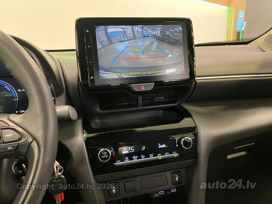 Зеленый Тойота Yaris Cross 2025 в Таллин, объемом двигателя 1.50 л и пробегом 45 тыс. км за 23990 €, фото 17 на AUTOMOTO.COM.LV
