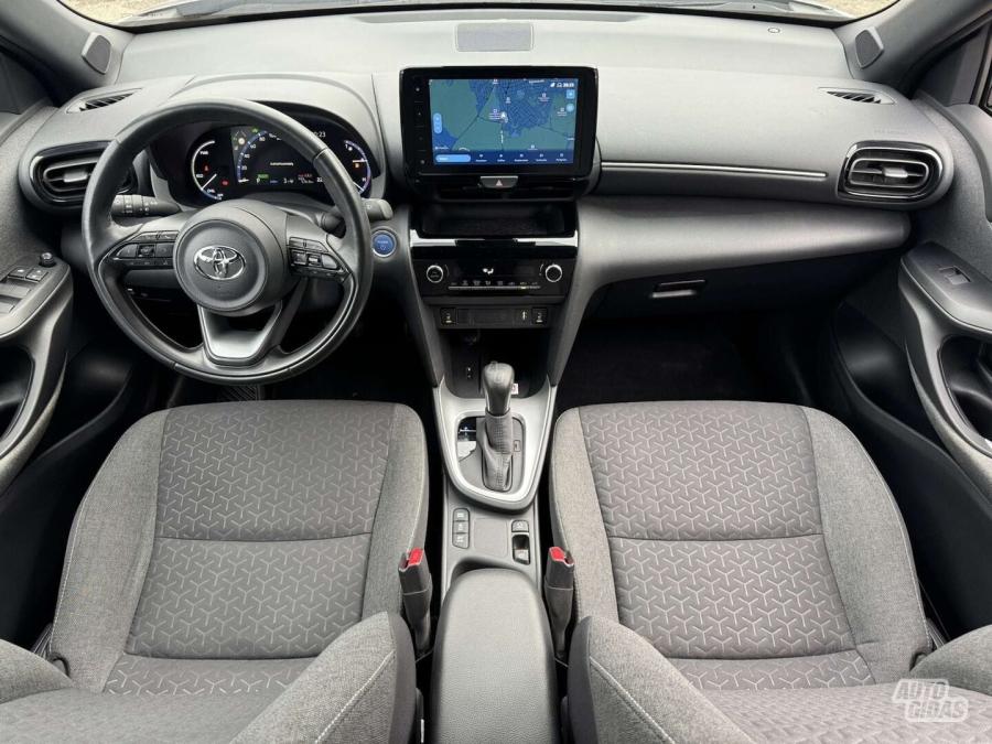 Pelēks Toyota Yaris Cross 2022 Kauņa, ar dzinēja tilpumu 1.50 L un nobraukumu 71 tūkst. km par 22194 €, foto 18 vietnē AUTOMOTO.COM.LV
