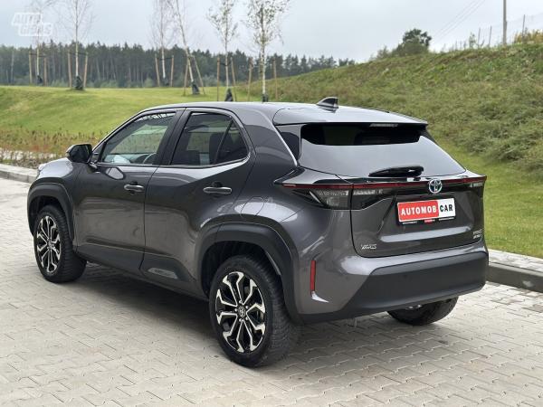 Pelēks Toyota Yaris Cross 2022 Viļņa, ar dzinēja tilpumu 1.50 L un nobraukumu 146 tūkst. km par 20700 €, foto 6 vietnē AUTOMOTO.COM.LV