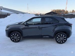 Pelēks Toyota Yaris Cross 2022 Viļņa, ar dzinēja tilpumu 1.49 L un nobraukumu 146 tūkst. km par 20450 €, foto 4 vietnē AUTOMOTO.COM.LV