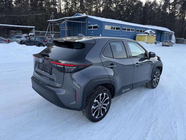 Pelēks Toyota Yaris Cross 2022 Viļņa, ar dzinēja tilpumu 1.49 L un nobraukumu 146 tūkst. km par 20450 €, foto 7 vietnē AUTOMOTO.COM.LV