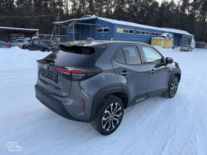 Pelēks Toyota Yaris Cross 2022 Viļņa, ar dzinēja tilpumu 1.50 L un nobraukumu 146 tūkst. km par 20350 €, foto 7 vietnē AUTOMOTO.COM.LV