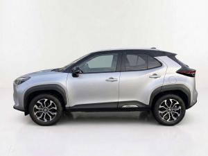 Pelēks Toyota Yaris Cross 2022 Kauņa, ar dzinēja tilpumu 1.49 L un nobraukumu 46 tūkst. km par 21899 €, foto 4 vietnē AUTOMOTO.COM.LV