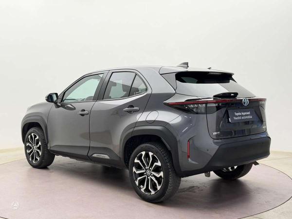 Pelēks Toyota Yaris Cross 2022 Panevēža, ar dzinēja tilpumu 1.49 L un nobraukumu 54 tūkst. km par 21990 €, foto 6 vietnē AUTOMOTO.COM.LV