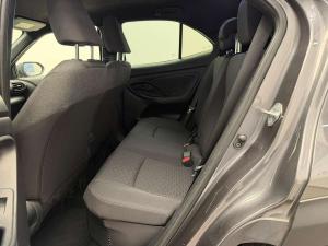 Pelēks Toyota Yaris Cross 2022 Panevēža, ar dzinēja tilpumu 1.49 L un nobraukumu 54 tūkst. km par 21990 €, foto 13 vietnē AUTOMOTO.COM.LV