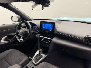 Pelēks Toyota Yaris Cross 2022 Panevēža, ar dzinēja tilpumu 1.49 L un nobraukumu 54 tūkst. km par 21990 €, foto 18 vietnē AUTOMOTO.COM.LV