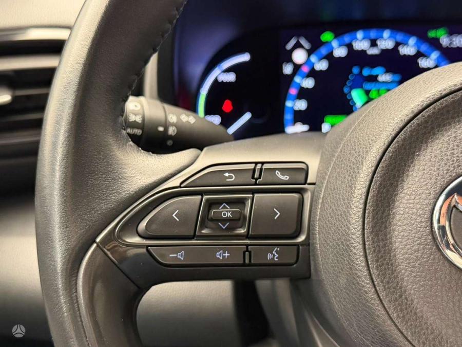 Pelēks Toyota Yaris Cross 2022 Panevēža, ar dzinēja tilpumu 1.49 L un nobraukumu 54 tūkst. km par 21990 €, foto 21 vietnē AUTOMOTO.COM.LV