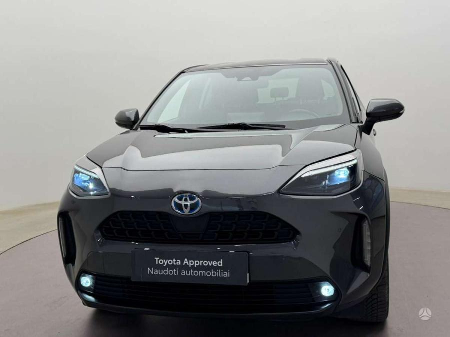 Pelēks Toyota Yaris Cross 2022 Panevēža, ar dzinēja tilpumu 1.49 L un nobraukumu 54 tūkst. km par 21990 €, foto 36 vietnē AUTOMOTO.COM.LV