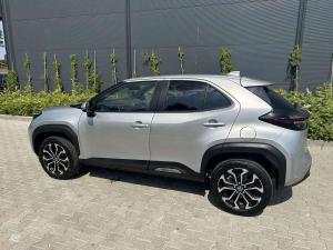 Pelēks Toyota Yaris Cross 2022 Viļņa, ar dzinēja tilpumu 1.49 L un nobraukumu 99 tūkst. km par 20950 €, foto 13 vietnē AUTOMOTO.COM.LV