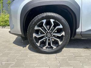Pelēks Toyota Yaris Cross 2022 Viļņa, ar dzinēja tilpumu 1.49 L un nobraukumu 99 tūkst. km par 20950 €, foto 14 vietnē AUTOMOTO.COM.LV