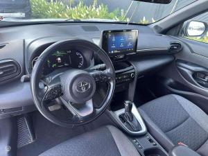 Pelēks Toyota Yaris Cross 2022 Viļņa, ar dzinēja tilpumu 1.49 L un nobraukumu 99 tūkst. km par 20950 €, foto 20 vietnē AUTOMOTO.COM.LV
