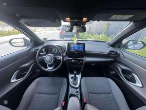 Pelēks Toyota Yaris Cross 2022 Viļņa, ar dzinēja tilpumu 1.49 L un nobraukumu 99 tūkst. km par 20950 €, foto 30 vietnē AUTOMOTO.COM.LV