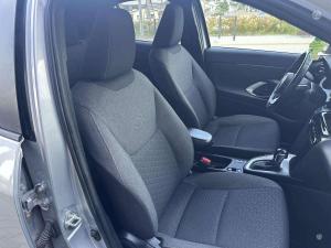 Pelēks Toyota Yaris Cross 2022 Viļņa, ar dzinēja tilpumu 1.49 L un nobraukumu 99 tūkst. km par 20950 €, foto 35 vietnē AUTOMOTO.COM.LV