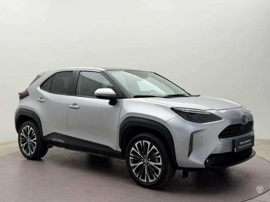 Pelēks Toyota Yaris Cross 2022 Panevēža, ar dzinēja tilpumu 1.49 L un nobraukumu 92 tūkst. km par 22990 €, foto 4 vietnē AUTOMOTO.COM.LV