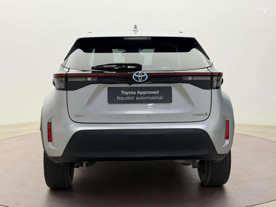 Pelēks Toyota Yaris Cross 2022 Panevēža, ar dzinēja tilpumu 1.49 L un nobraukumu 92 tūkst. km par 22990 €, foto 8 vietnē AUTOMOTO.COM.LV