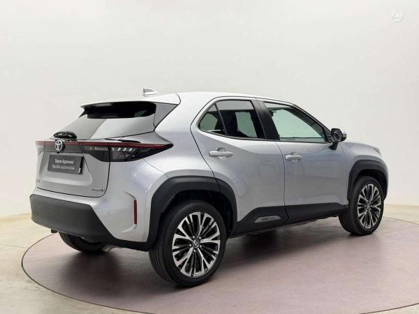 Pelēks Toyota Yaris Cross 2022 Panevēža, ar dzinēja tilpumu 1.49 L un nobraukumu 92 tūkst. km par 22990 €, foto 8 vietnē AUTOMOTO.COM.LV