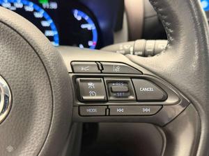 Pelēks Toyota Yaris Cross 2022 Panevēža, ar dzinēja tilpumu 1.49 L un nobraukumu 92 tūkst. km par 22990 €, foto 22 vietnē AUTOMOTO.COM.LV
