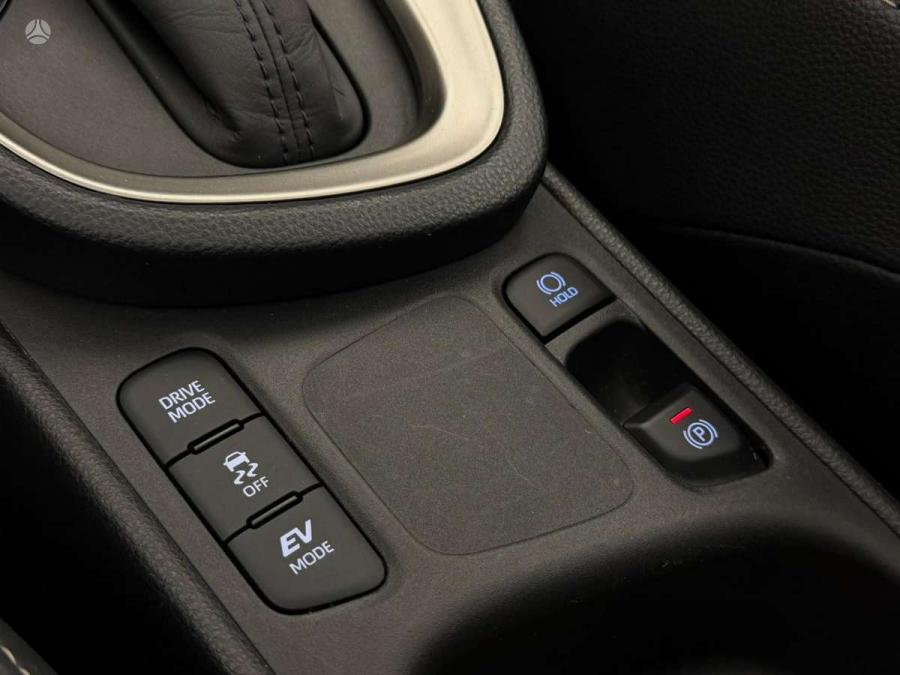 Pelēks Toyota Yaris Cross 2022 Panevēža, ar dzinēja tilpumu 1.49 L un nobraukumu 92 tūkst. km par 22990 €, foto 35 vietnē AUTOMOTO.COM.LV
