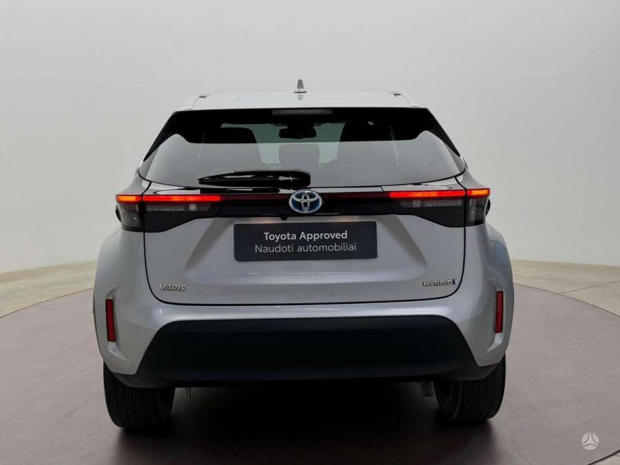 Pelēks Toyota Yaris Cross 2022 Panevēža, ar dzinēja tilpumu 1.49 L un nobraukumu 92 tūkst. km par 22990 €, foto 41 vietnē AUTOMOTO.COM.LV