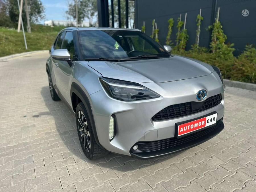 Pelēks Toyota Yaris Cross 2022 Viļņa, ar dzinēja tilpumu 1.49 L un nobraukumu 99 tūkst. km par 20950 €, foto 5 vietnē AUTOMOTO.COM.LV