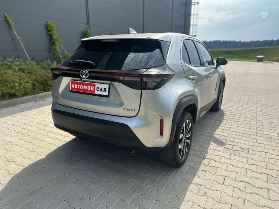 Pelēks Toyota Yaris Cross 2022 Viļņa, ar dzinēja tilpumu 1.49 L un nobraukumu 99 tūkst. km par 20950 €, foto 7 vietnē AUTOMOTO.COM.LV