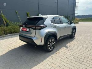 Pelēks Toyota Yaris Cross 2022 Viļņa, ar dzinēja tilpumu 1.49 L un nobraukumu 99 tūkst. km par 20950 €, foto 8 vietnē AUTOMOTO.COM.LV