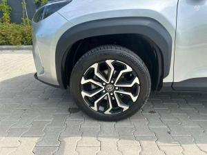 Pelēks Toyota Yaris Cross 2022 Viļņa, ar dzinēja tilpumu 1.49 L un nobraukumu 99 tūkst. km par 20950 €, foto 19 vietnē AUTOMOTO.COM.LV