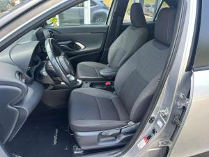 Pelēks Toyota Yaris Cross 2022 Viļņa, ar dzinēja tilpumu 1.49 L un nobraukumu 99 tūkst. km par 20950 €, foto 26 vietnē AUTOMOTO.COM.LV