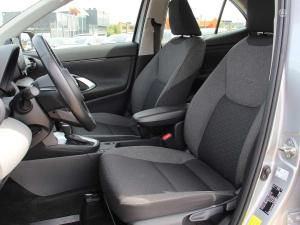 Серый Тойота Yaris Cross 2022 в Вильнюс, объемом двигателя 1.49 л и пробегом 23 тыс. км за 20900 €, фото 13 на AUTOMOTO.COM.LV